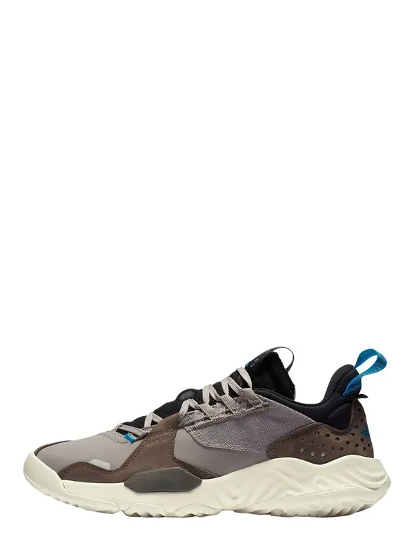 JORDAN Delta Low Top Sneakers - Grey