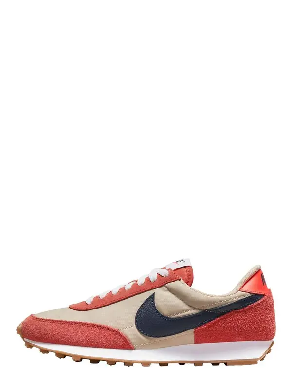 Nike Daybreak Cinnabar Sanddrift Gum Low Top Sneakers - Red