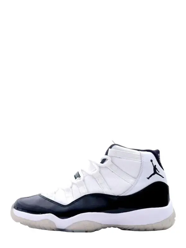 JORDAN Retro High Top Sneakers - White