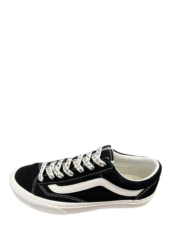 VANS Style 36 Low Top Sneakers - Black/white
