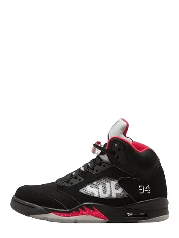 JORDAN 5 Retro X Supreme Sneakers - Black