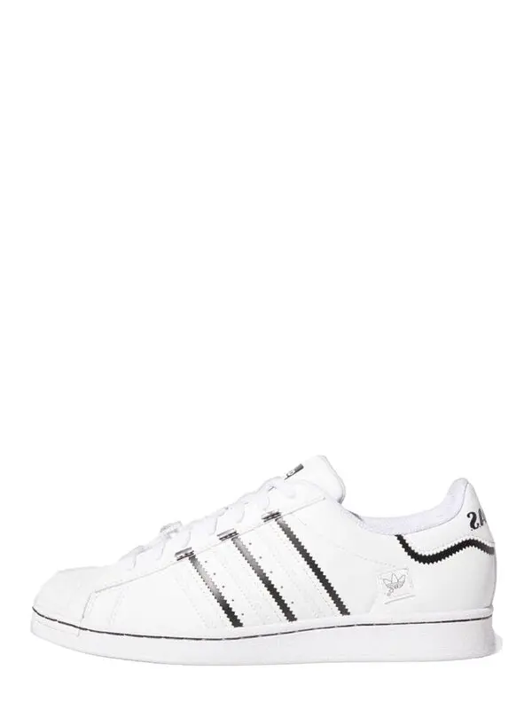 Adidas Superstar Sneakers - White