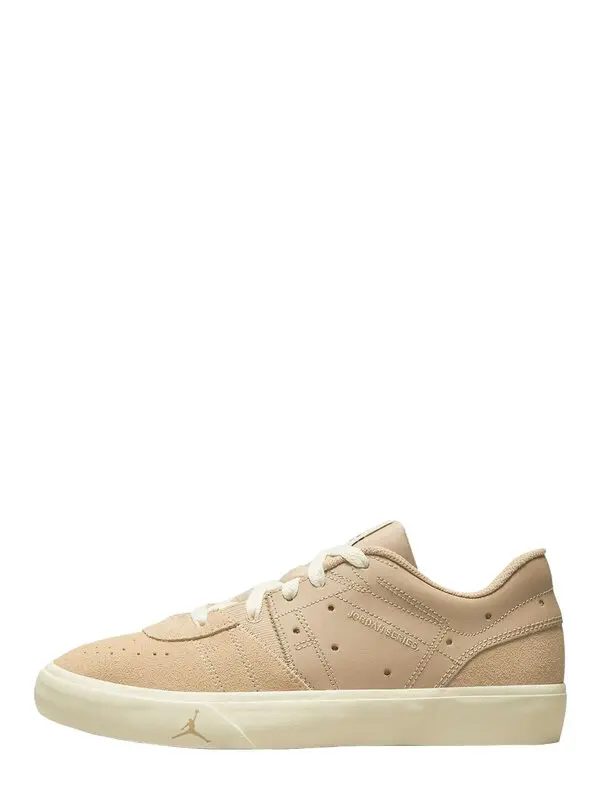 JORDAN Air Series Es Low Top Sneakers - Cream