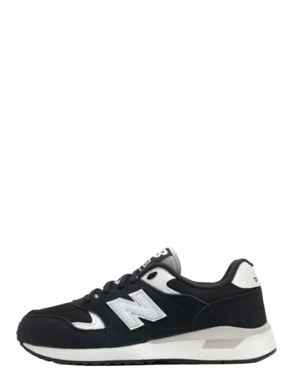 NEW BALANCE 570 D Sneakers - Black