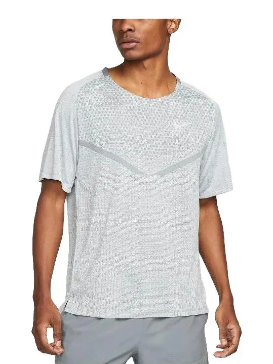 Nike Tech Knit Ultra Short-sleeve T-shirt - Silver