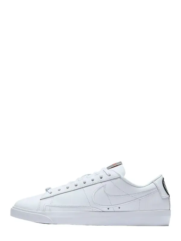 Nike Blazer Low Se Lx "broken Hearted" Sneakers - White/black