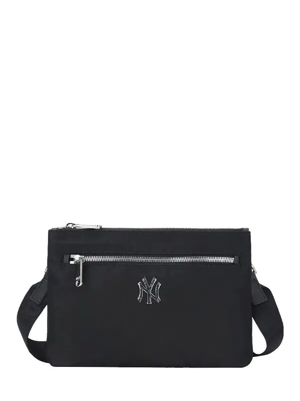 MLB New York Yankees Silver Logo Zipper Messenger Bag - Black