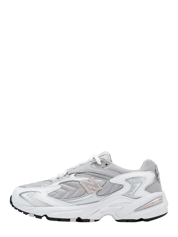 NEW BALANCE 725 Low Top Lace Up Sneakers - Silver/pink/white