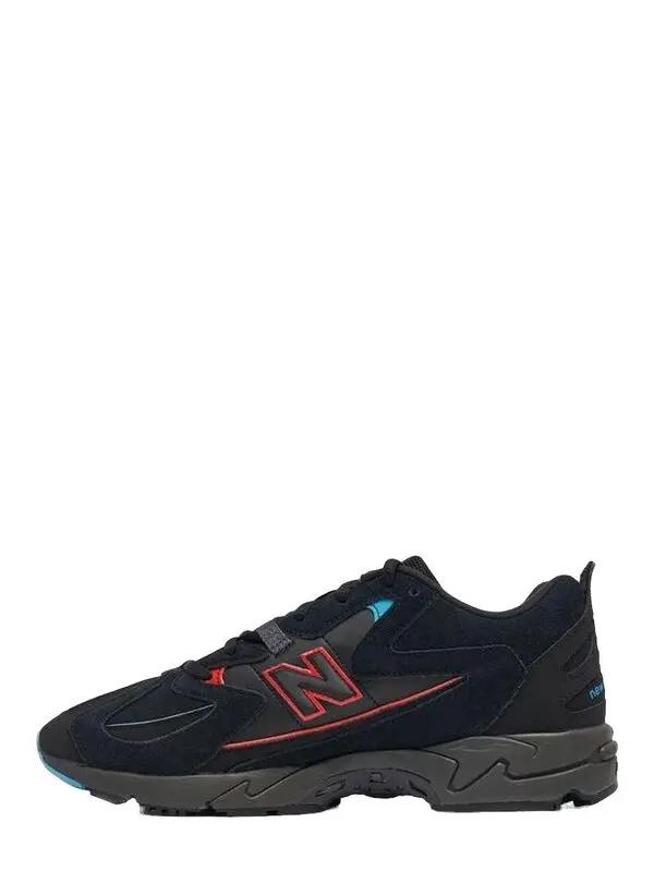 NEW BALANCE 828 Sneakers - Black