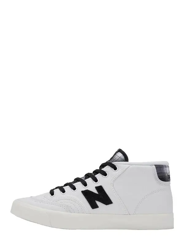 NEW BALANCE Pro Court Mid Top Sneakers - White/black