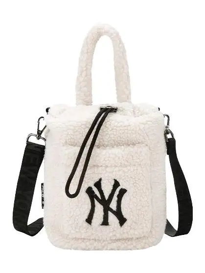 MLB New York Yankees Polar Fleece Bucket Bag - White