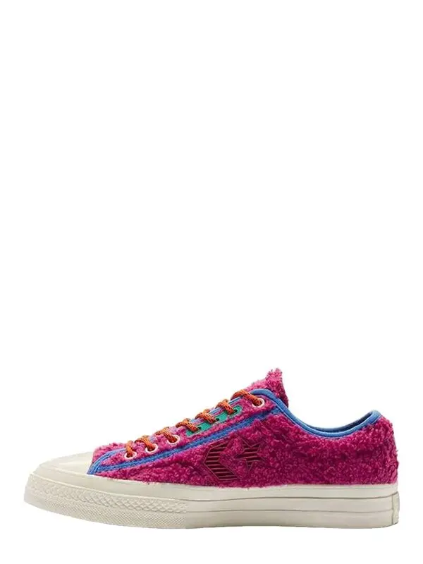 CONVERSE Retro Sherpa Low Top Sneakers - Red