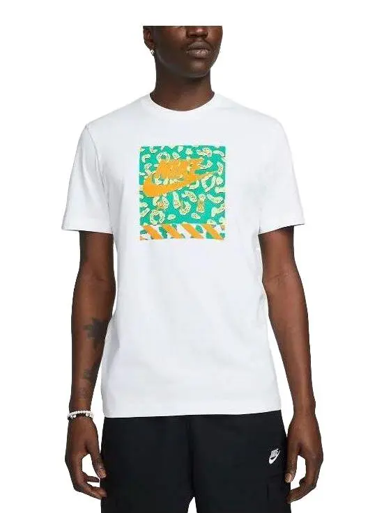 Nike Graphic T-shirt - White