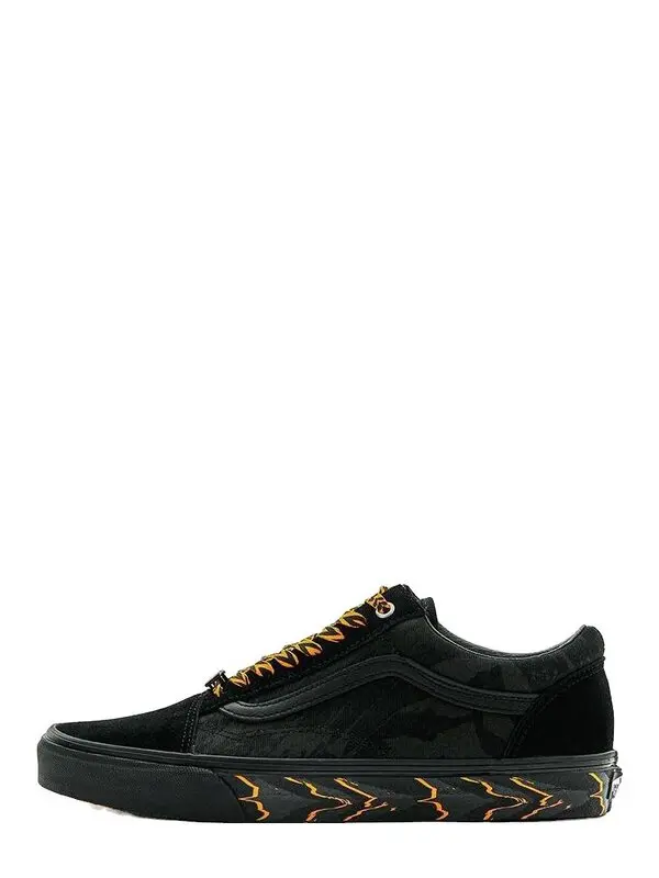 VANS Huatunan X Old Skool Low-top Sneakers - Black