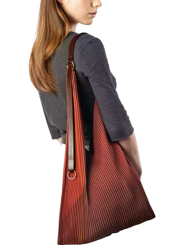 MULTITUDES BAGS Angelina Y Bag Pleated Tote Bag - Red
