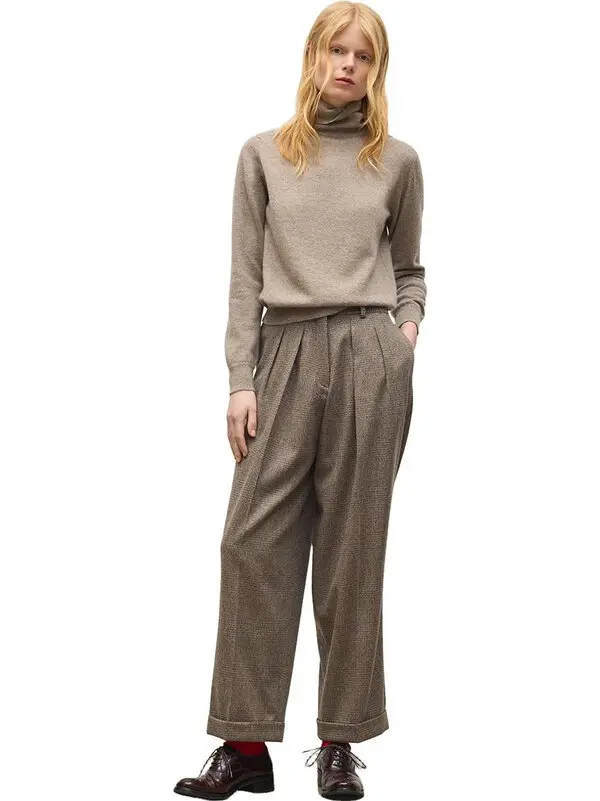 Johnstons Of Elgin Iris" Classic Cashmere Roll Neck Jumper - Brown