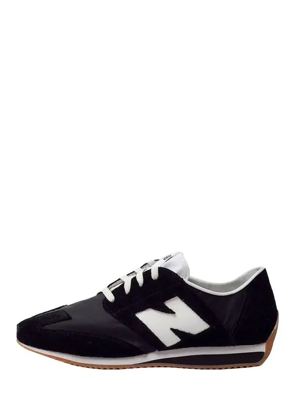 NEW BALANCE U320 Sneakers - Black