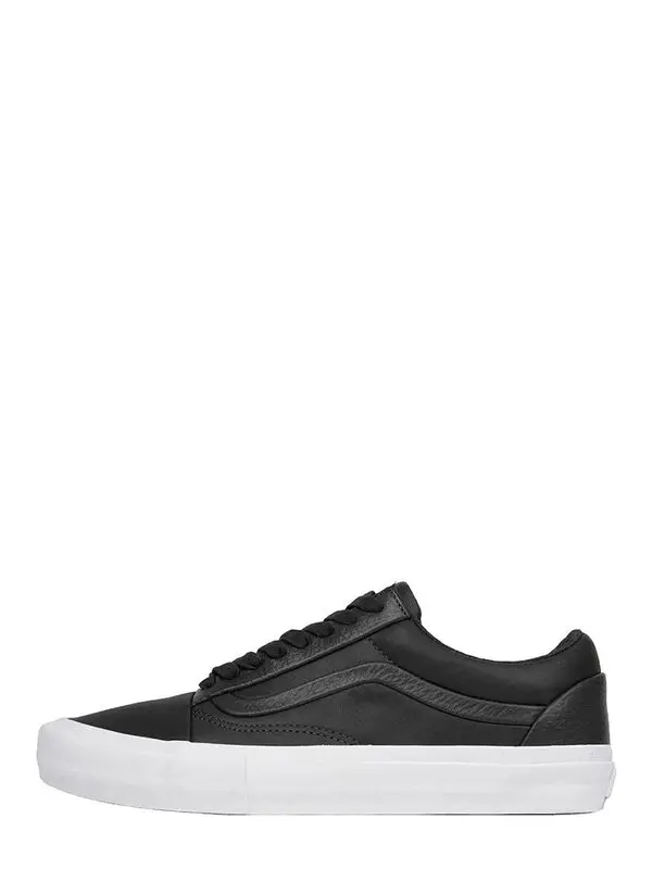 VANS Old Skool Stitch And Turn Sneakers - Black