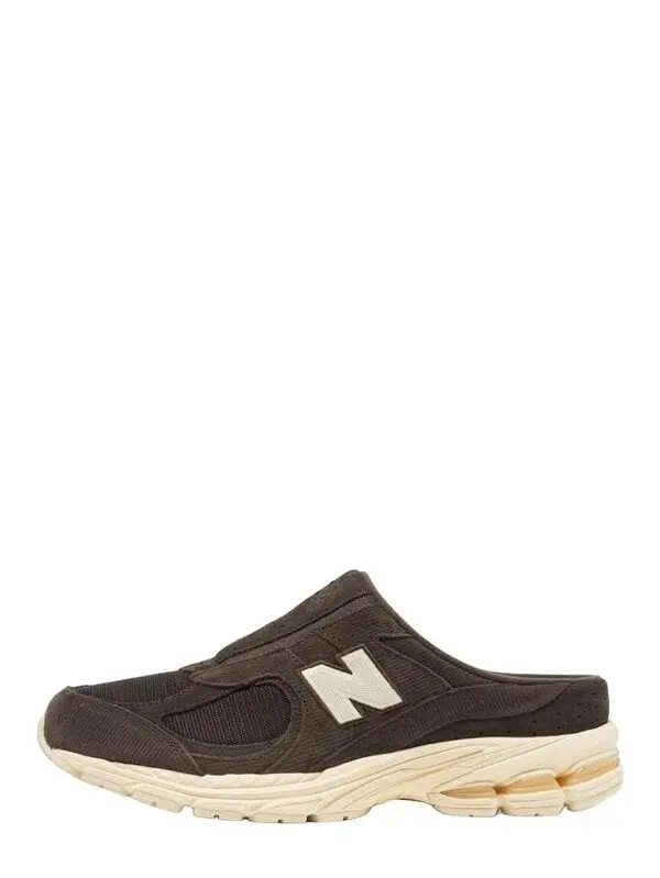 NEW BALANCE 2002r Mule - Brown