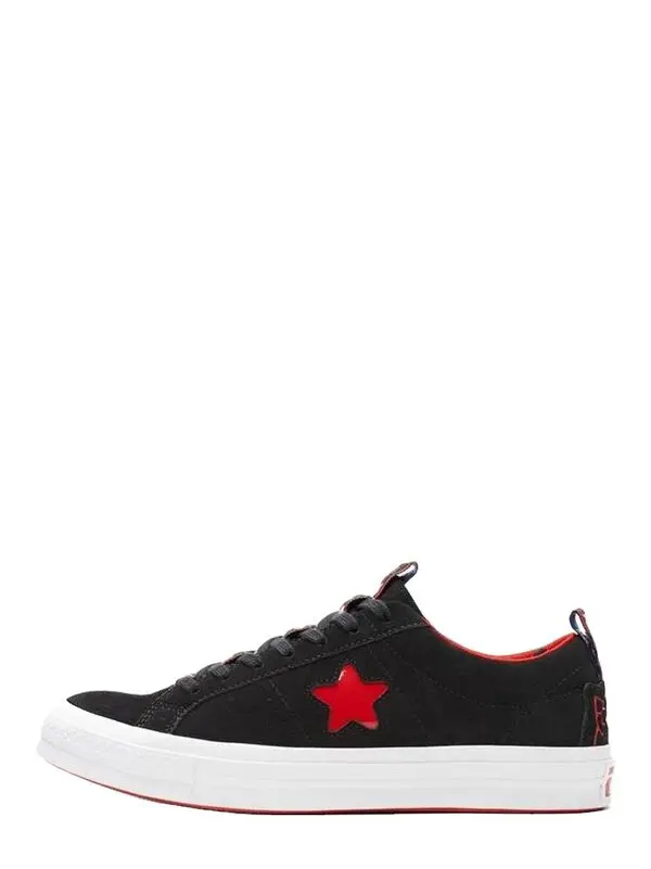 CONVERSE X Hello Kitty One Star Low Top Sneakers - Black