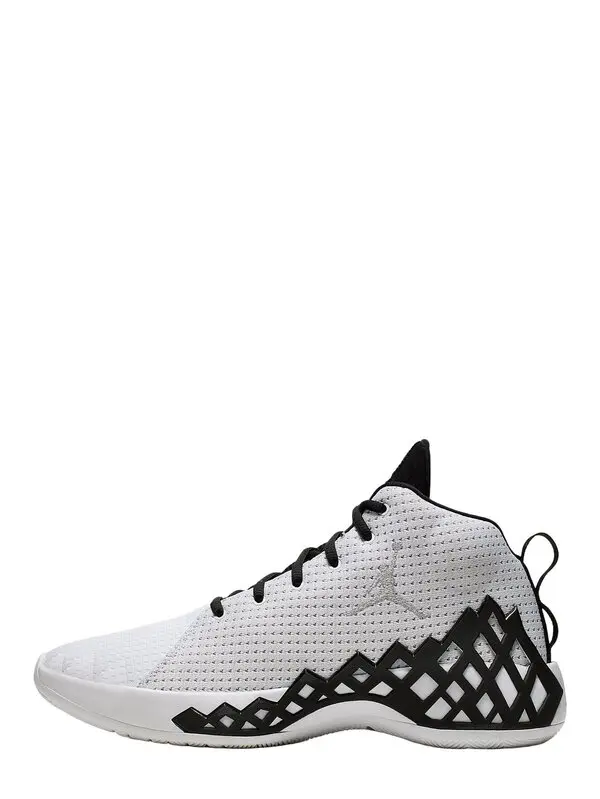 JORDAN Jumpman Diamond Mid Basketball Sneakers - White/black