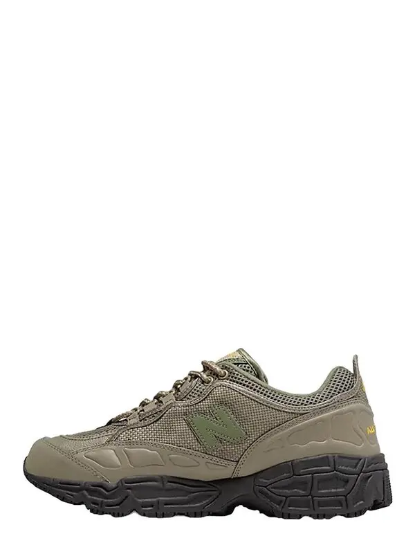 NEW BALANCE 801 Athletic Sneakers - Green/black