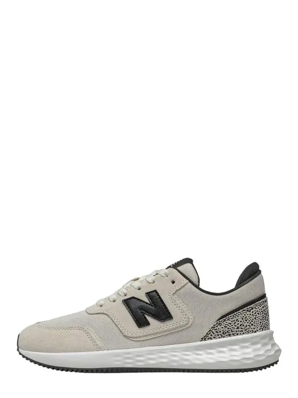 NEW BALANCE X-70 Retro Low Top Sneaker - Creamyellow