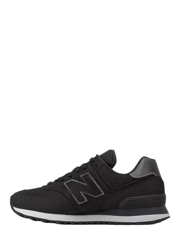 NEW BALANCE 574 Low Top Sneaker - Black