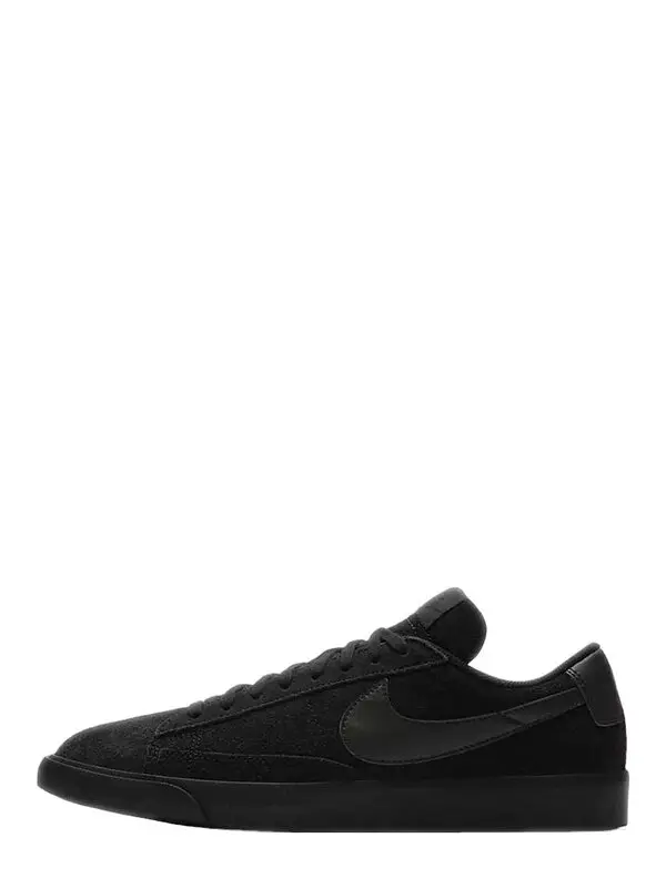 Nike Blazer Low Le 'triple Sneakers - Black
