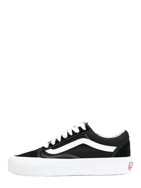 VANS Old Skool Low Top Sneakers - Black/white