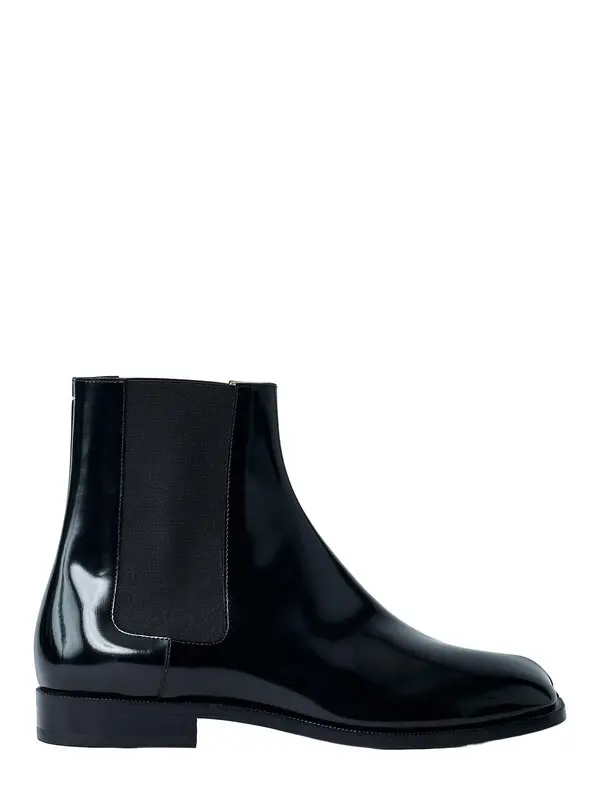 MAISON MARGIELA Tabi Chelsea Boots In Patent Leather - Black