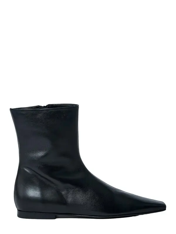 TOTEME Zipped Leather Chelsea Boots With Pointed Toe - Black