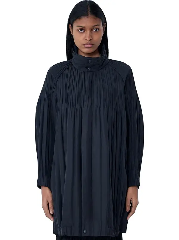 Issey Miyake High-neck Pleated Coat - Black