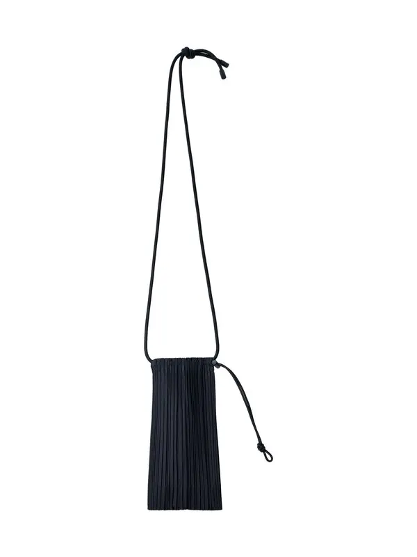 Issey Miyake Pleated Drawstring Pouch - Black