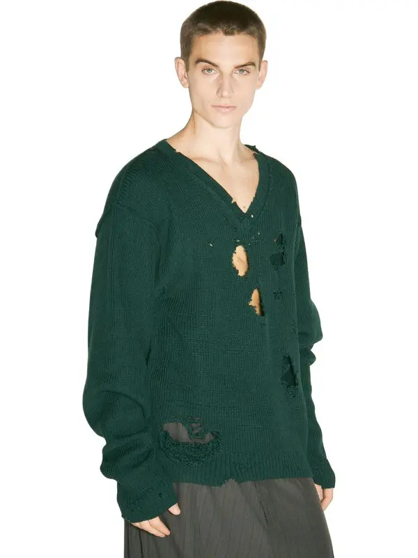 Vetements Distressed V-neck Long Sleeve Sweater - Green