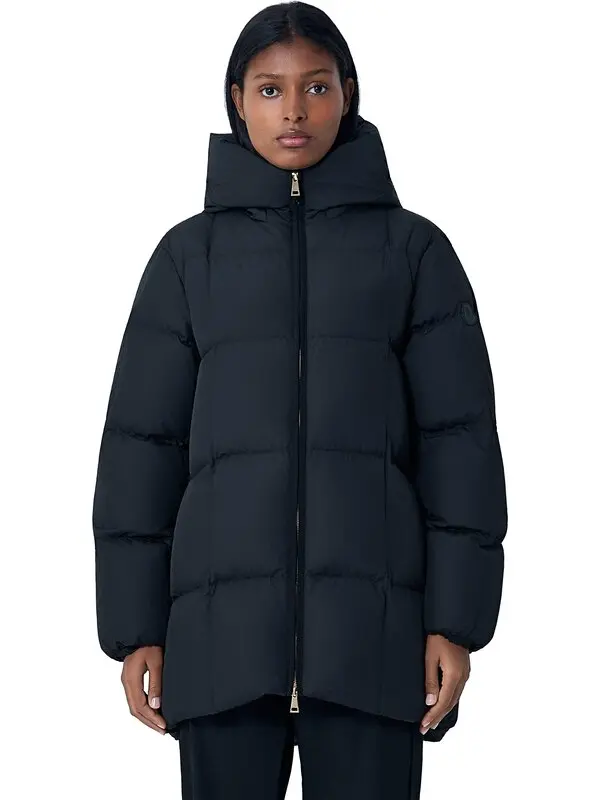 Moncler Darbon Short Down Jacket - Black