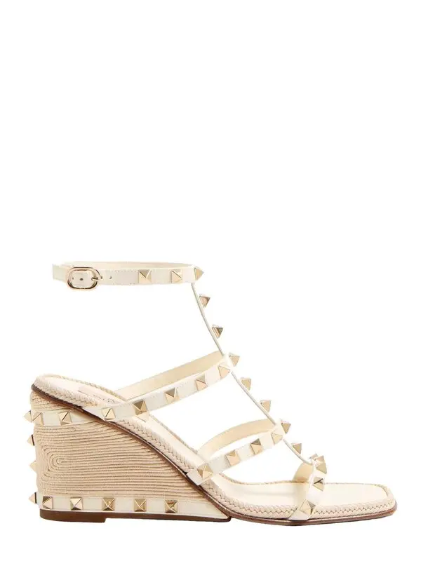 Valentino Garavani Rockstud Wedge Sandals - Cream
