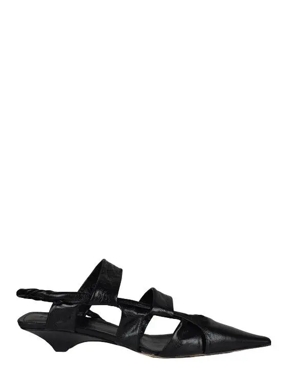 Bottega Veneta Bv Point Leather Sandals - Black