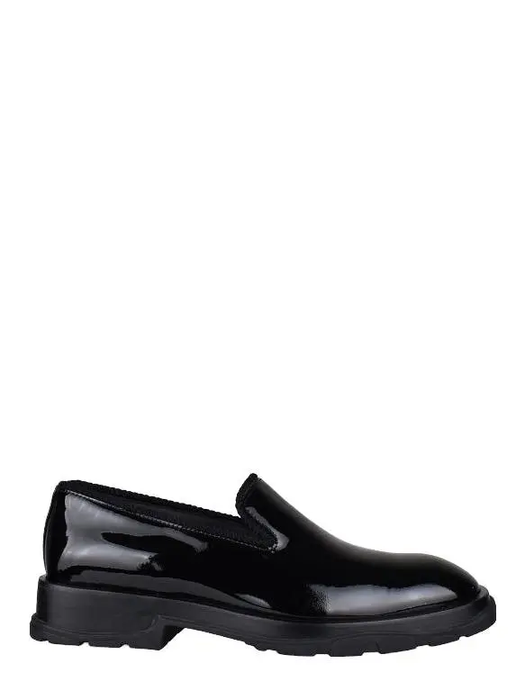 Alexander McQueen Slip-on Tread Loafers In Patent Leather - Black