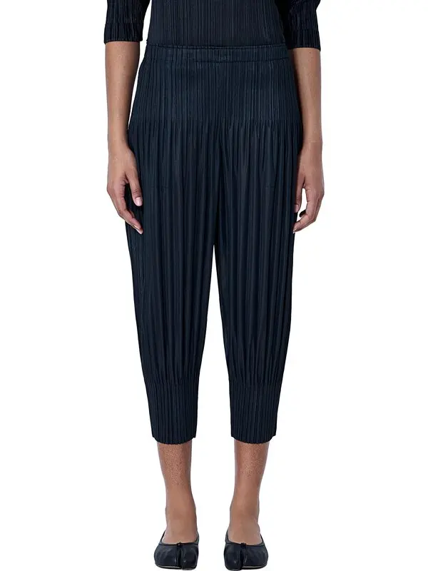 Issey Miyake Mid Rise Cropped Pleated Trousers - Black