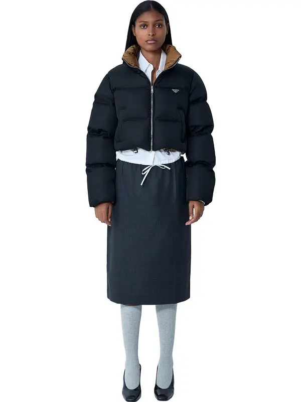 Prada Short Re-nylon Down Jacket With Logo Motif - Black