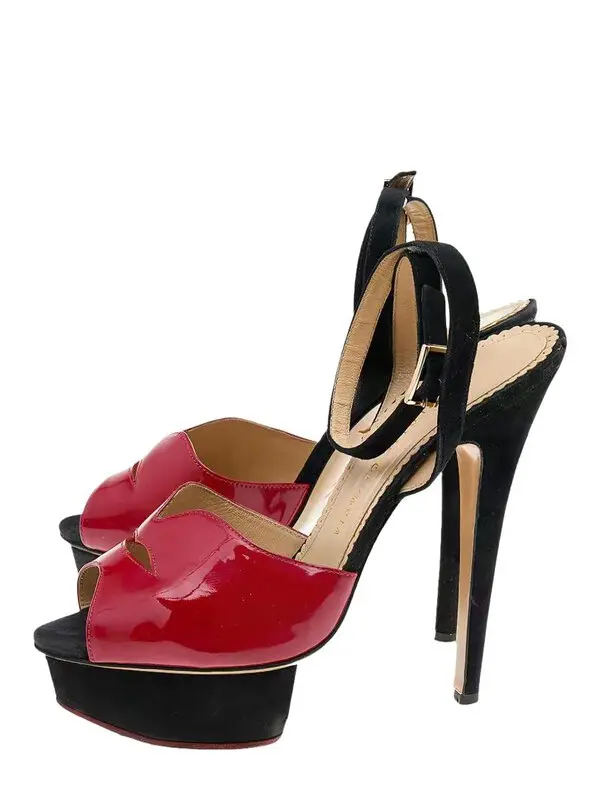 CHARLOTTE OLYMPIA Patent Leather Platform Sandals - Red