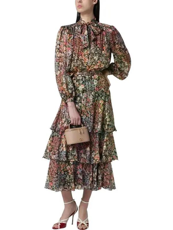 Valentino Garavani Vlogo Signature Mini Vanity Bag In Grainy Calfskin - Neutrals