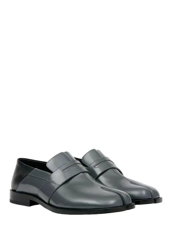 MAISON MARGIELA Tabi Leather Loafers - Grey