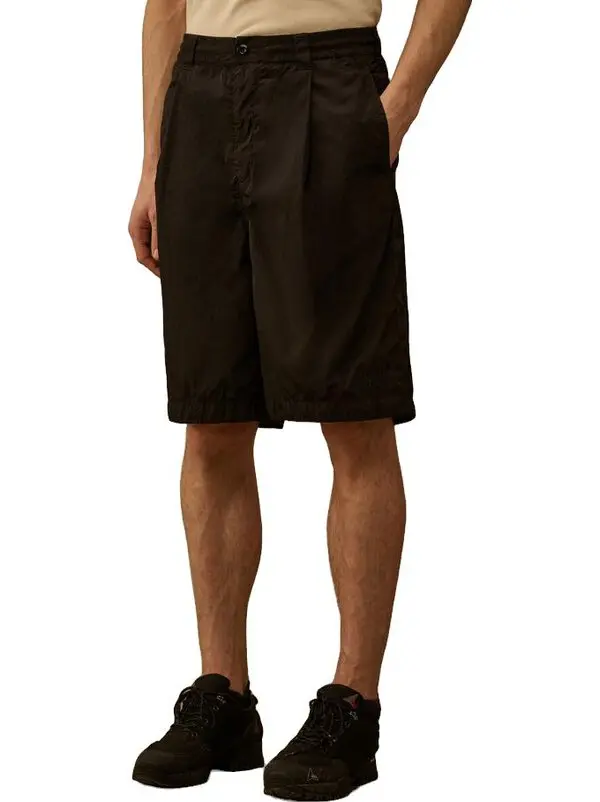 C.P. COMPANY Pleated Shorts - Black