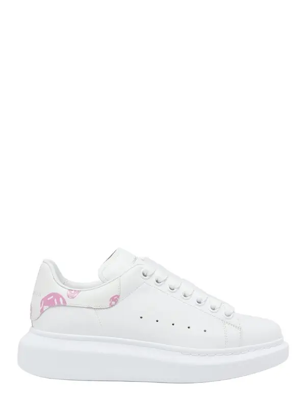 Alexander McQueen Oversized Sneaker With Skull Print - White/pink