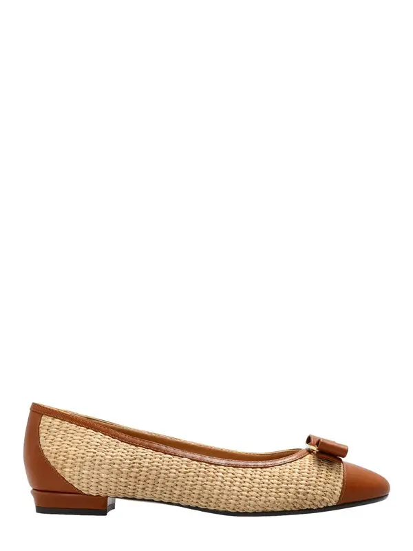 FERRAGAMO Varina Ballerinas - Beige