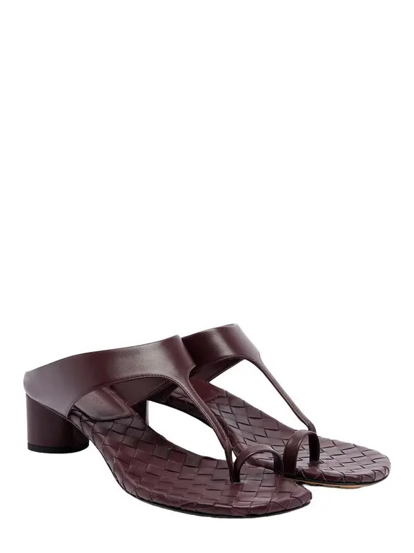 Bottega Veneta Livia Intrecciato Leather Thong Sandals - Burgundy