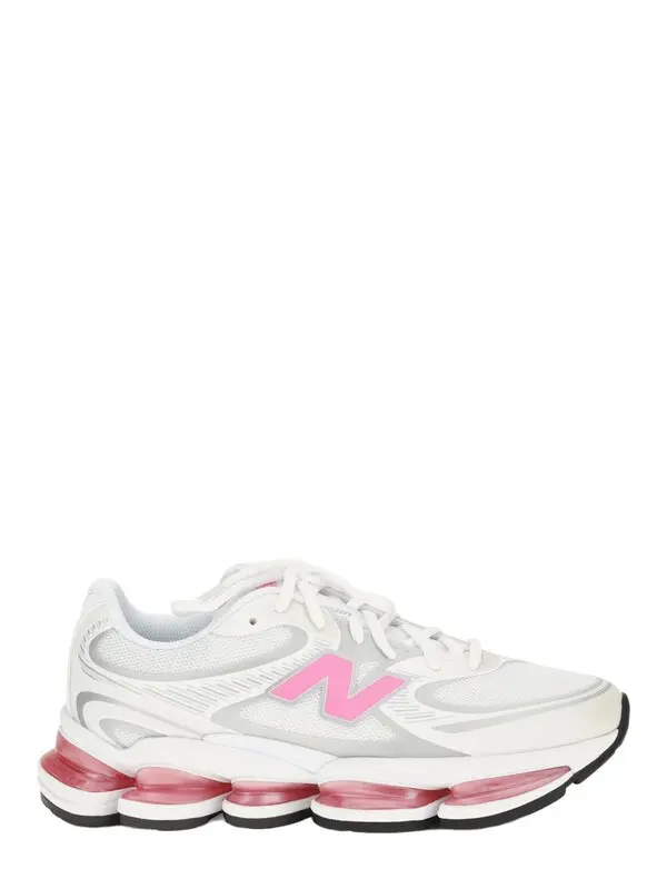 NEW BALANCE 2000 Sneakers - Pink
