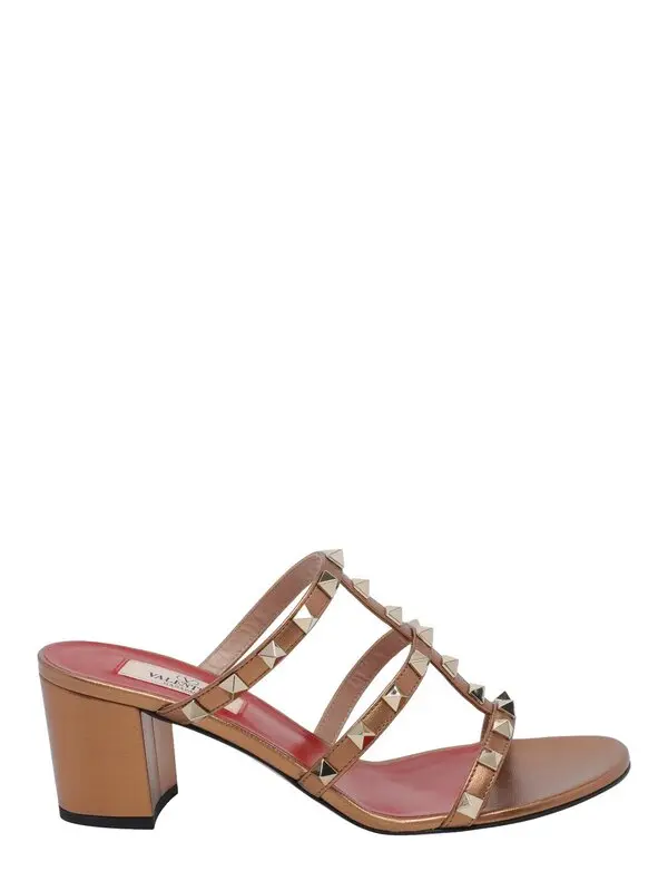 Valentino Garavani Rockstud Pump Sandals - Cream